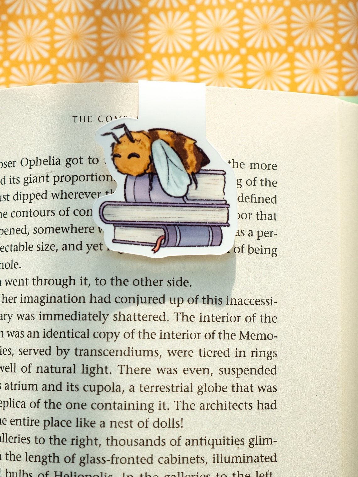 Bee Magnetic Bookmark Bee Sleeping on Books Book Lover - Etsy