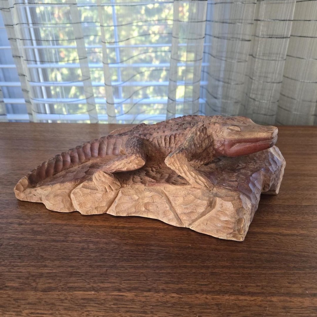 Crocodile From Carved Out Log 12" Vintage Hand Carved Wooden Sculpture ...
