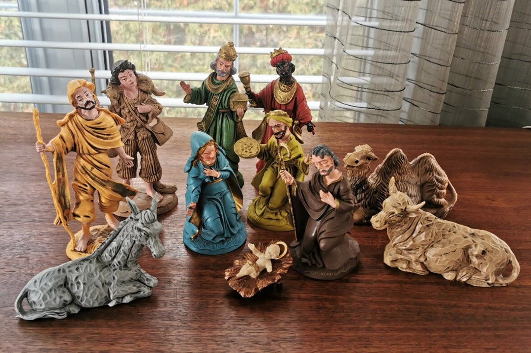 Italian Nativity Figurines Set of 11, Vintage Hand Gilded Made in Italy ...