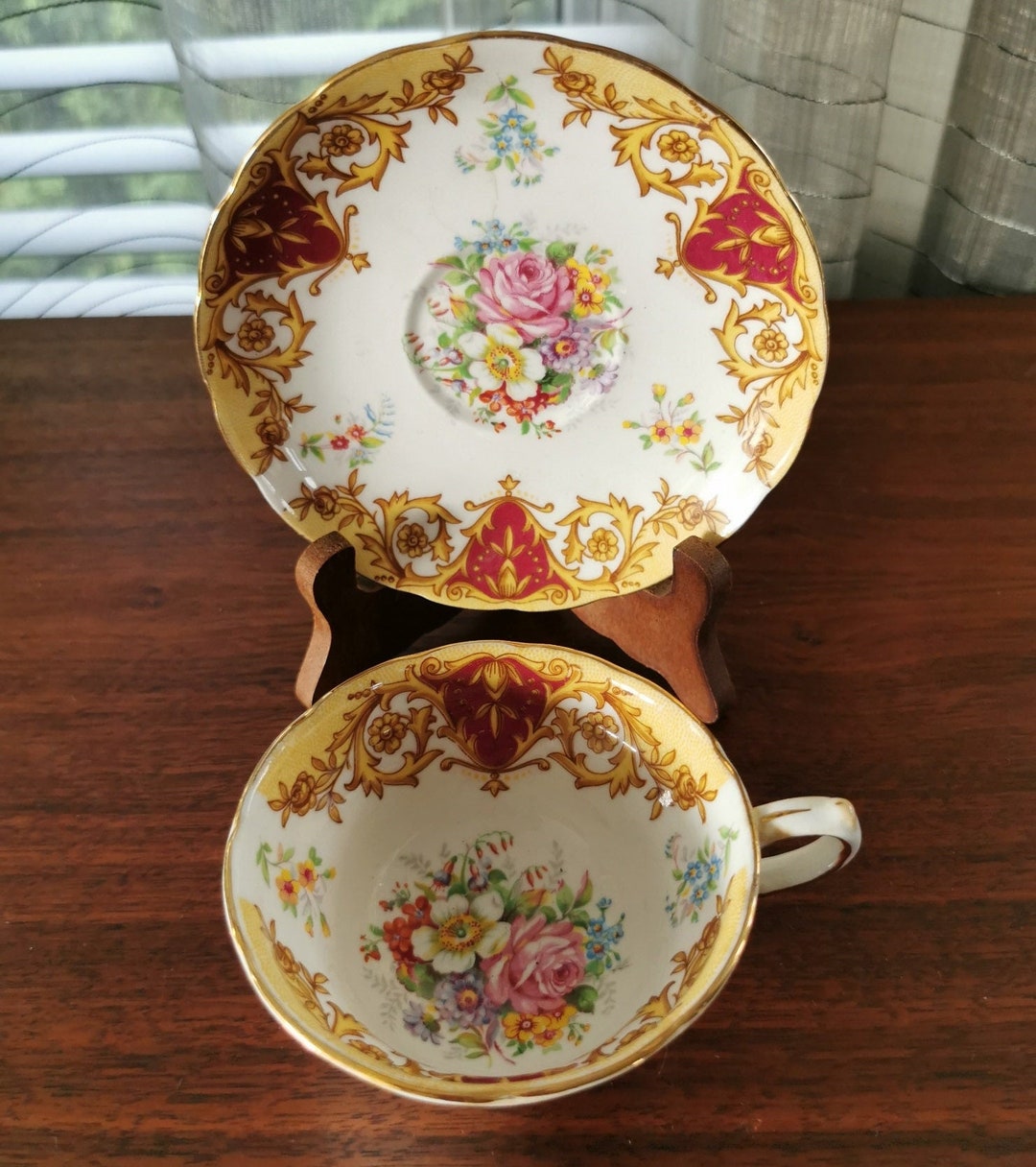 Grosvenor Balmoral Teacup Burgundy Tan Florals Vintage English Bone ...