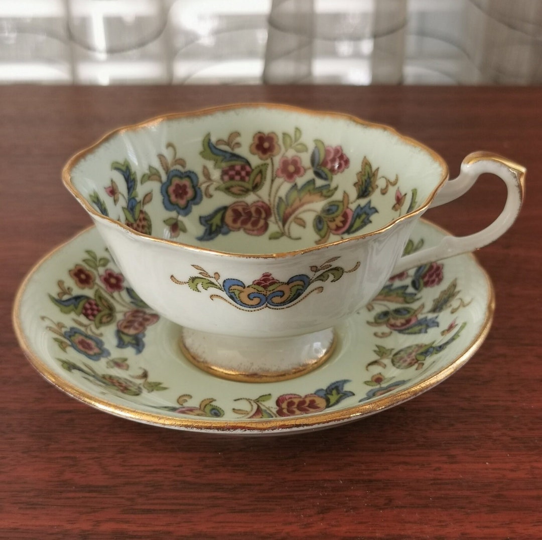 Paragon Stuart Antique Series Tea Cup, Gilded Scalloped Vintage Bone ...
