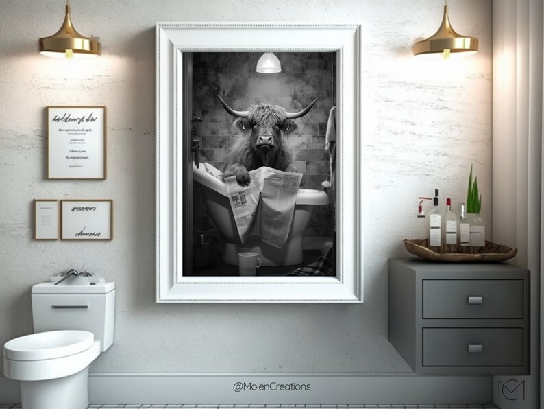 Schottische Highland-Kuh beim Zeitung lesen Wandkunst Spaß Badezimmer Dekor Tier Badezimmer ...