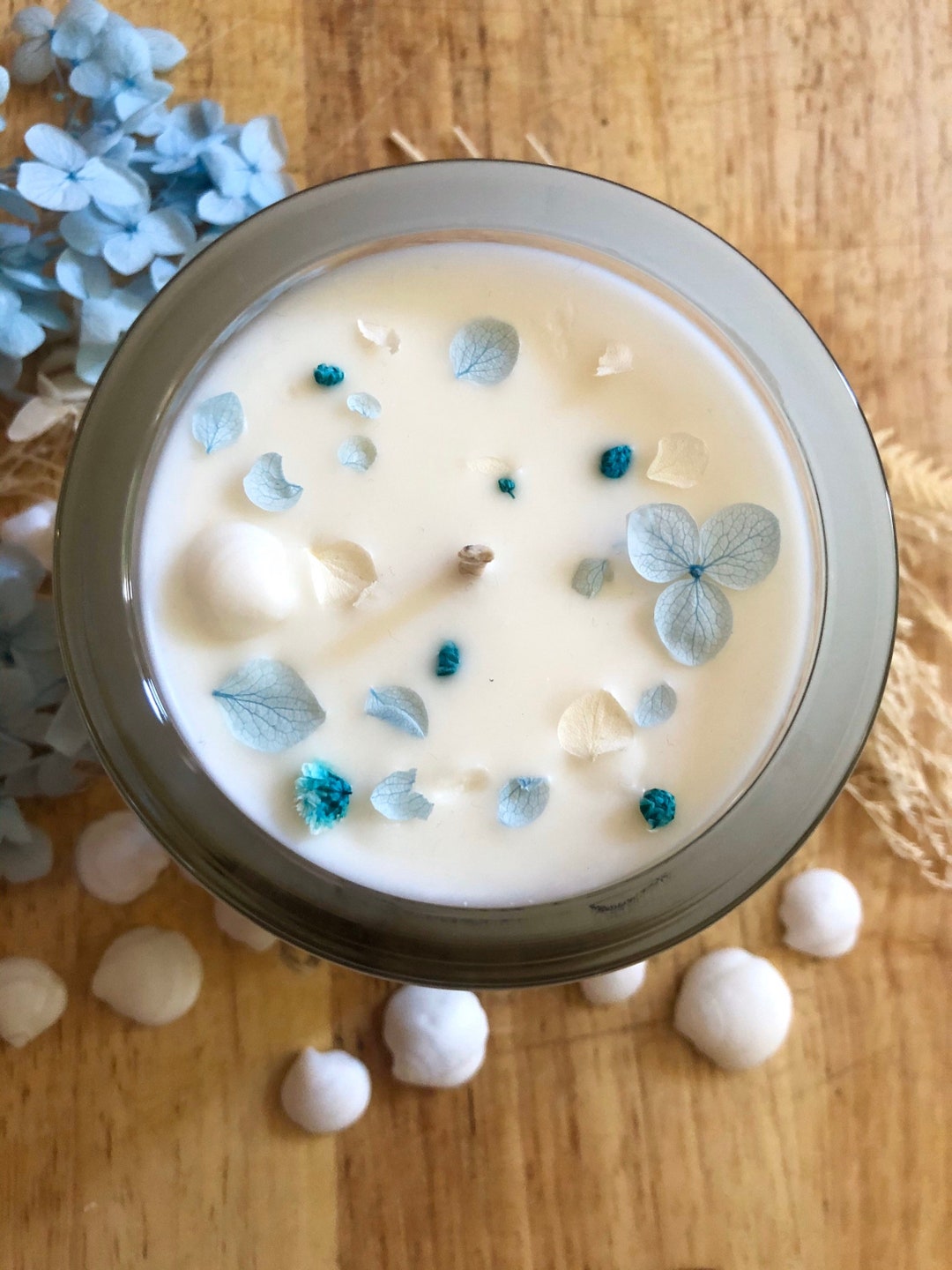Ocean Tides Sea Salt, Driftwood & Cyclamen Scented Soy Candle ...