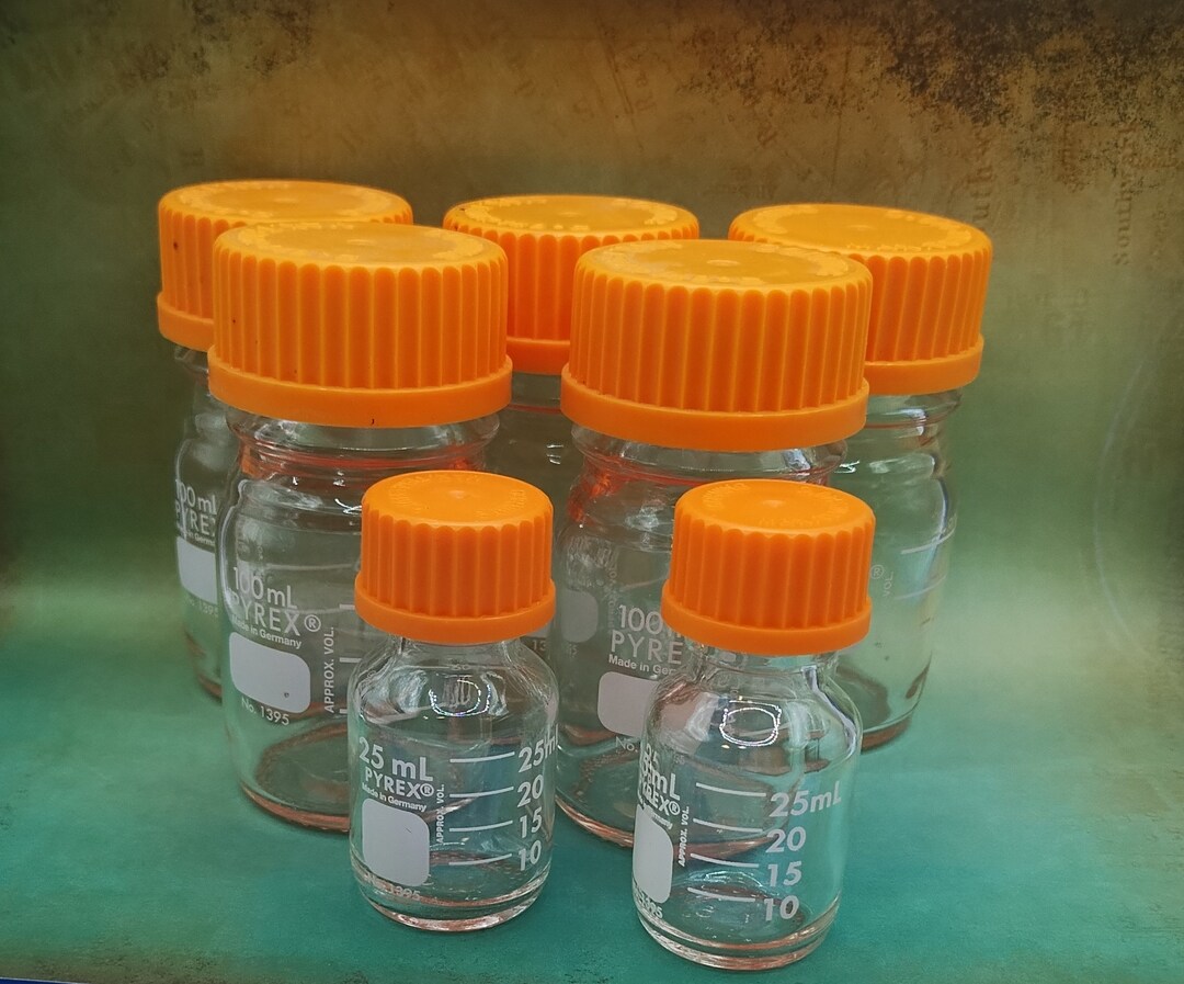 PYREX REAGENT BOTTLE Lab Glass ~ 25ml or 100ml ~ Media Storage Bottles ...