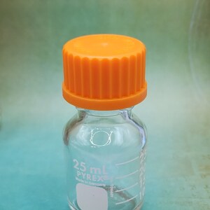 PYREX REAGENT BOTTLE Lab Glass ~ 25ml or 100ml ~ Media Storage Bottles ...
