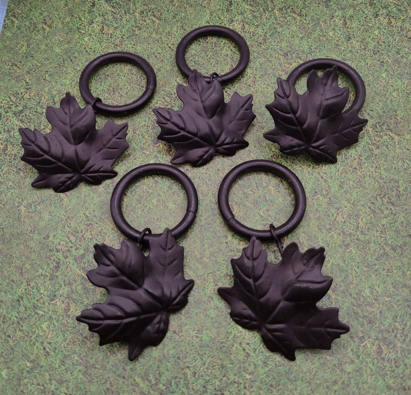 5 MAPLE LEAF CLIPS Bulletin Board Photo Clip Free - Etsy