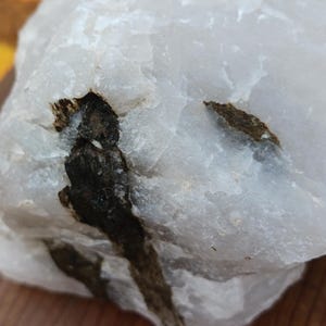 Giant Milky Quartz .natural Quartzite Gemstone. 10 Pounds Self Standing ...