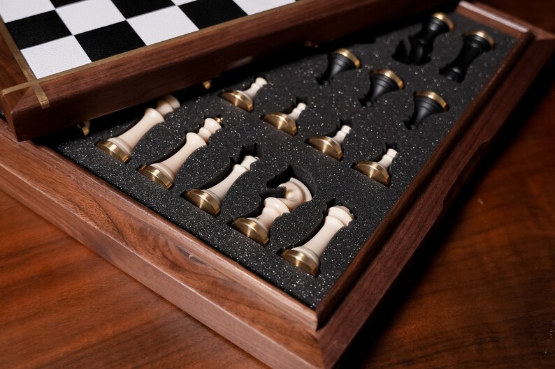 Legend C Chess Set ,handmade Chess Board, Walnut Chess Board, Leather ...