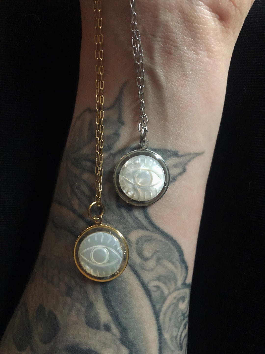 PROTEGO Talisman. Engraved Mother-of-pearl Cabochon Eye 20mm. Silver - Etsy