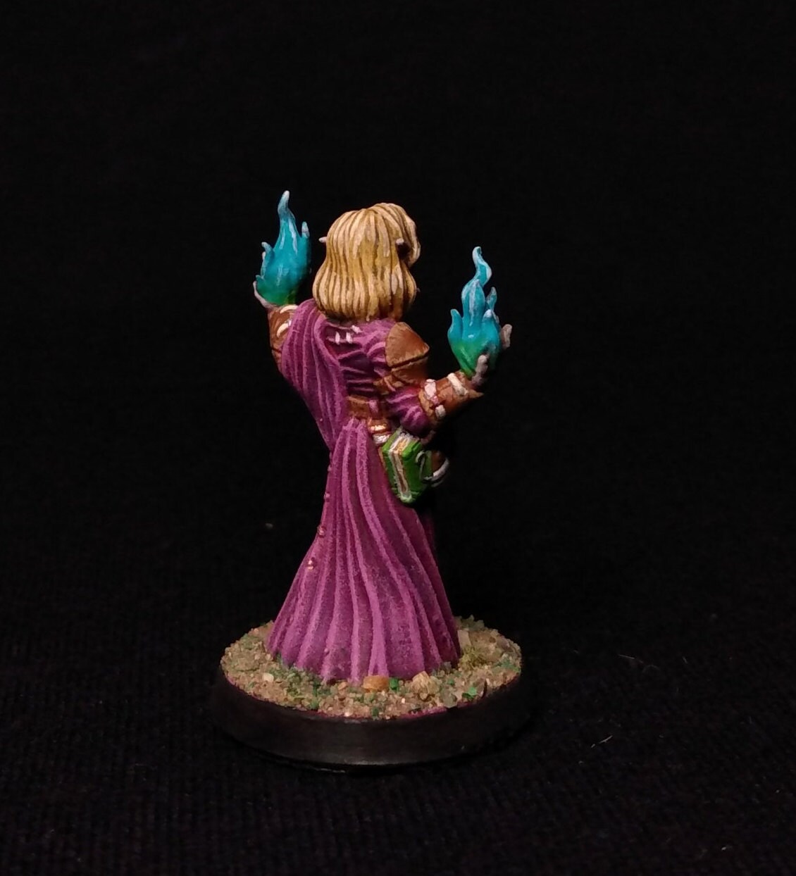 Painted Spellcaster Bandit, Half/elf. A Great Pale Sorcerer/wizard ...