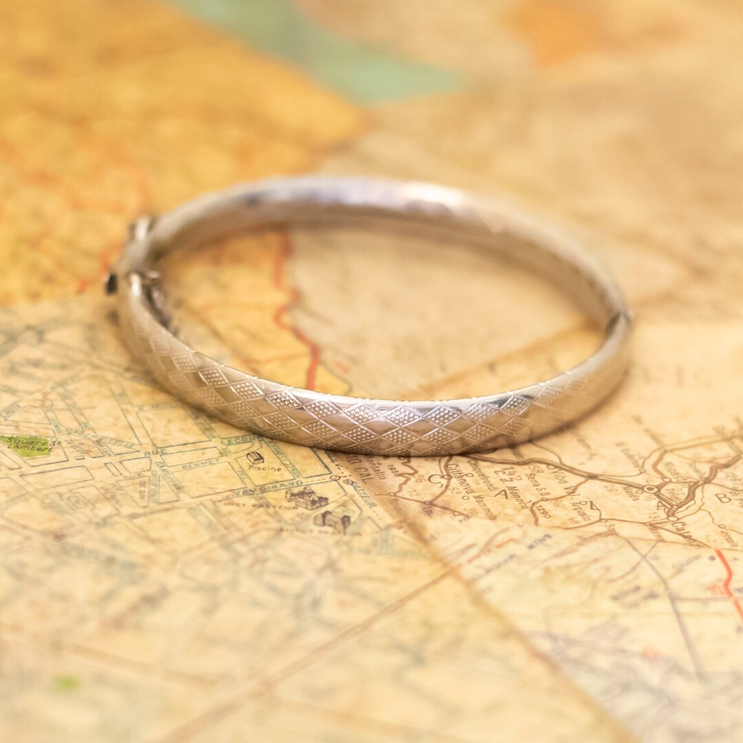 7 Inch, Vintage Diamond Pattern Gold Tone Hinge Bangle I31 - Etsy