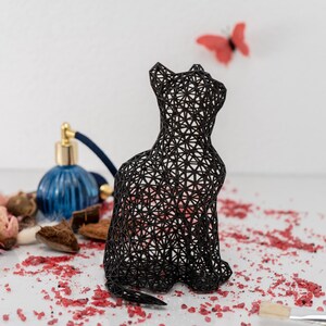 Sleek Sitting Cat Statuette | Geometric Feline Ornament | Distinctive ...