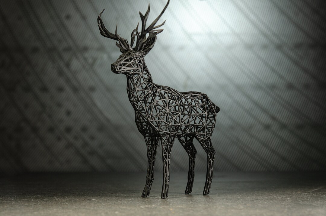 Modern Wire Deer Sculpture | Minimalistic Wildlife Art for Living Space ...