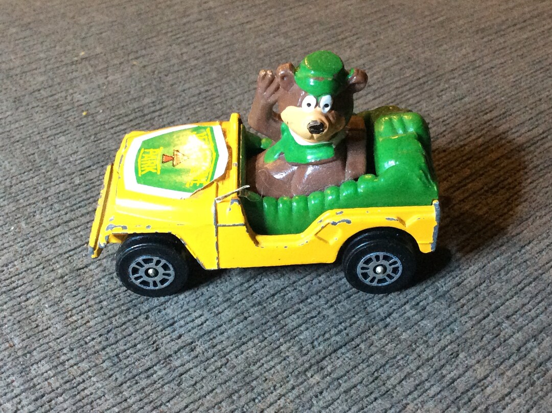 1981 Corgi Yogi Bear Jeep jellystone Park - Etsy