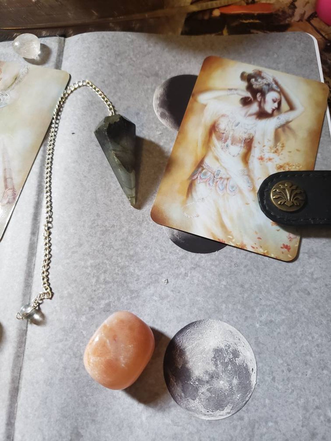 Pendulum and Bone Divination Answering Your Questions - Etsy