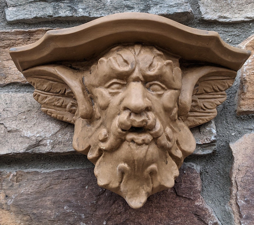 Gargoyle Winged Greenman Wall Shelf Corbel Grotesque Goblin Sculpture ...