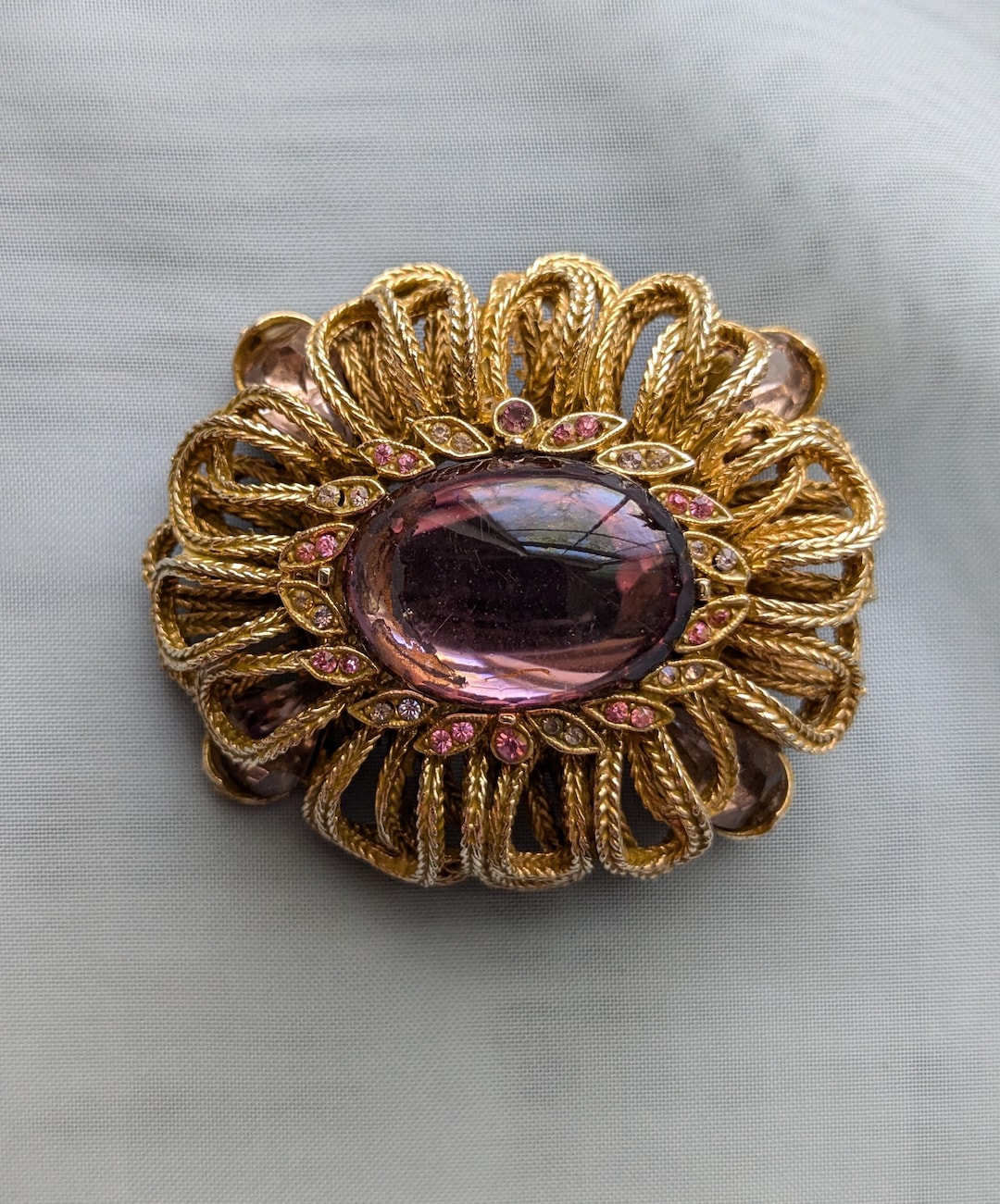 Vintage Capri Rare Gorgeous Brooch Pin Gold Tone and Amethyst Cabochon ...
