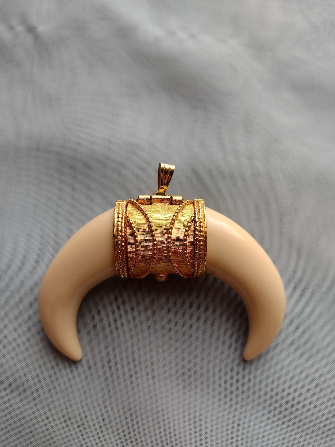 Vintage Retro Horn Style Gold Tone Solid Perfume Fragrance Locket - Etsy