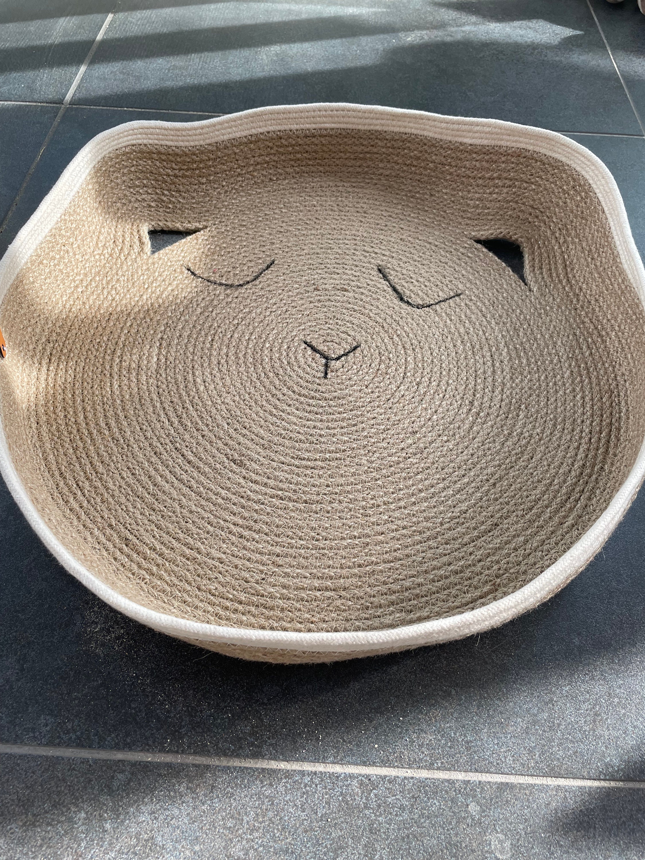 Cat Basket and Scratcher; Handmade Jute Cat Place Mat; Cat Scratch Mat ...