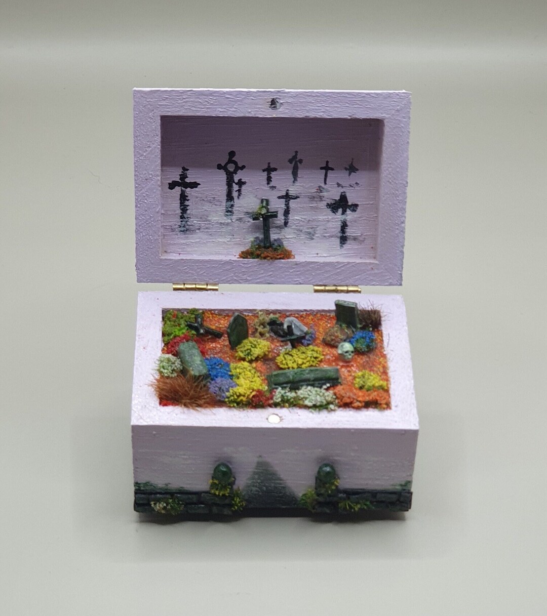 Miniature Graveyard Diorama, Gothic Cemetery Art Ornament, Dark ...