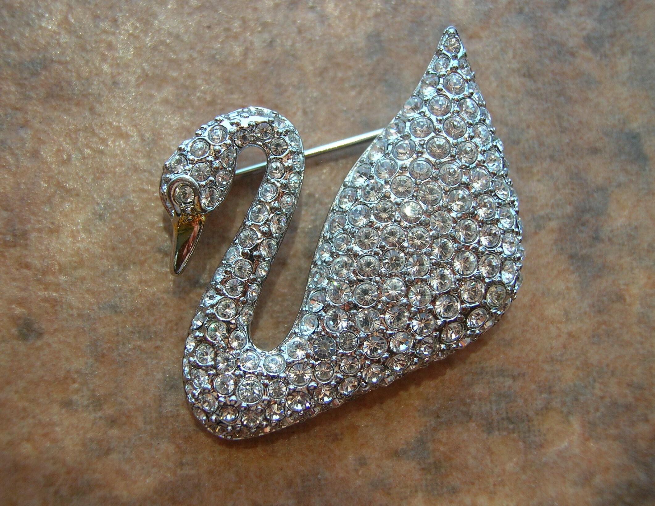 Vintage SWAROVSKI Crystal Figural Swan Bird Pin Brooch - Etsy