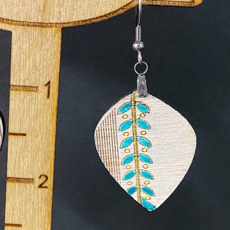 Hand Painted Upside Down Tear Drop With Lines & Leaves Wooden - Etsy