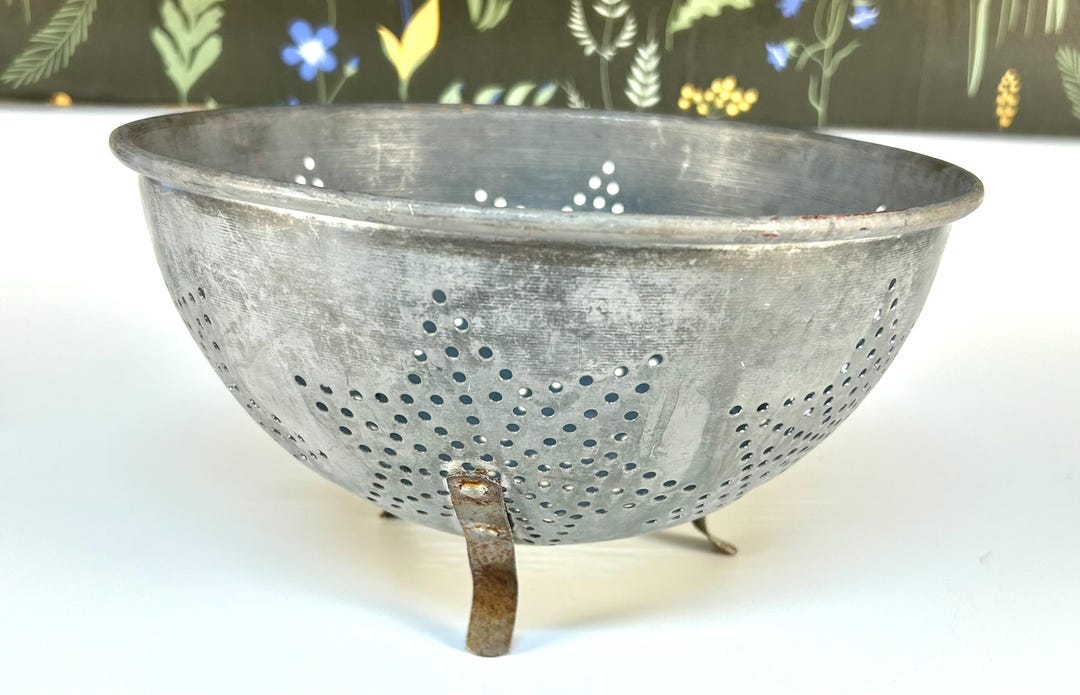 Vintage Aluminum Footed Colander - 7-star Pattern - 9" Diameter - Etsy
