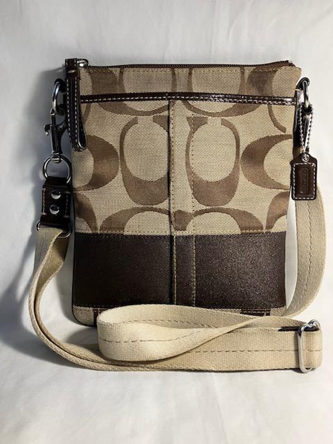 Coach Signature Kitt Model Messenger Cross Body Handbag With Wide ...