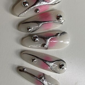 Y2K Chrome Nails | 2000s Metalic Press on Nails | Aura Silver Chrome ...