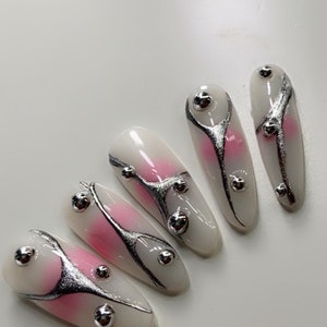 Y2K Chrome Nails | 2000s Metalic Press on Nails | Aura Silver Chrome ...
