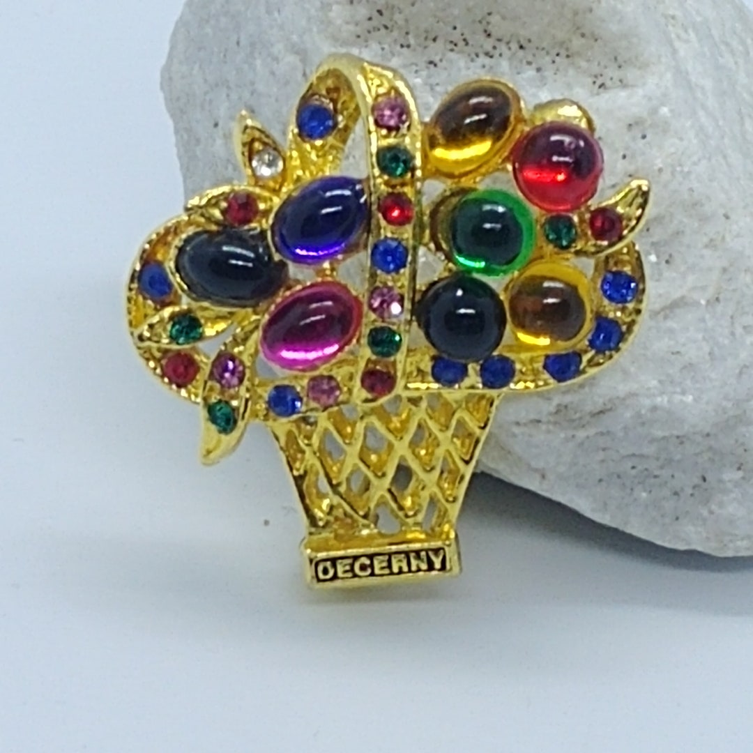 Vintage Basket Vase Brooch With Flowers. Gold Tone Metal and Colored ...