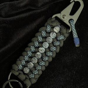 Paracord Keyring, Key Fob, Wide Sanctified Knot, Natural Gemstone ...