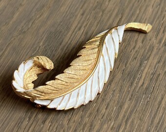 Vintage Feather Pin - Etsy