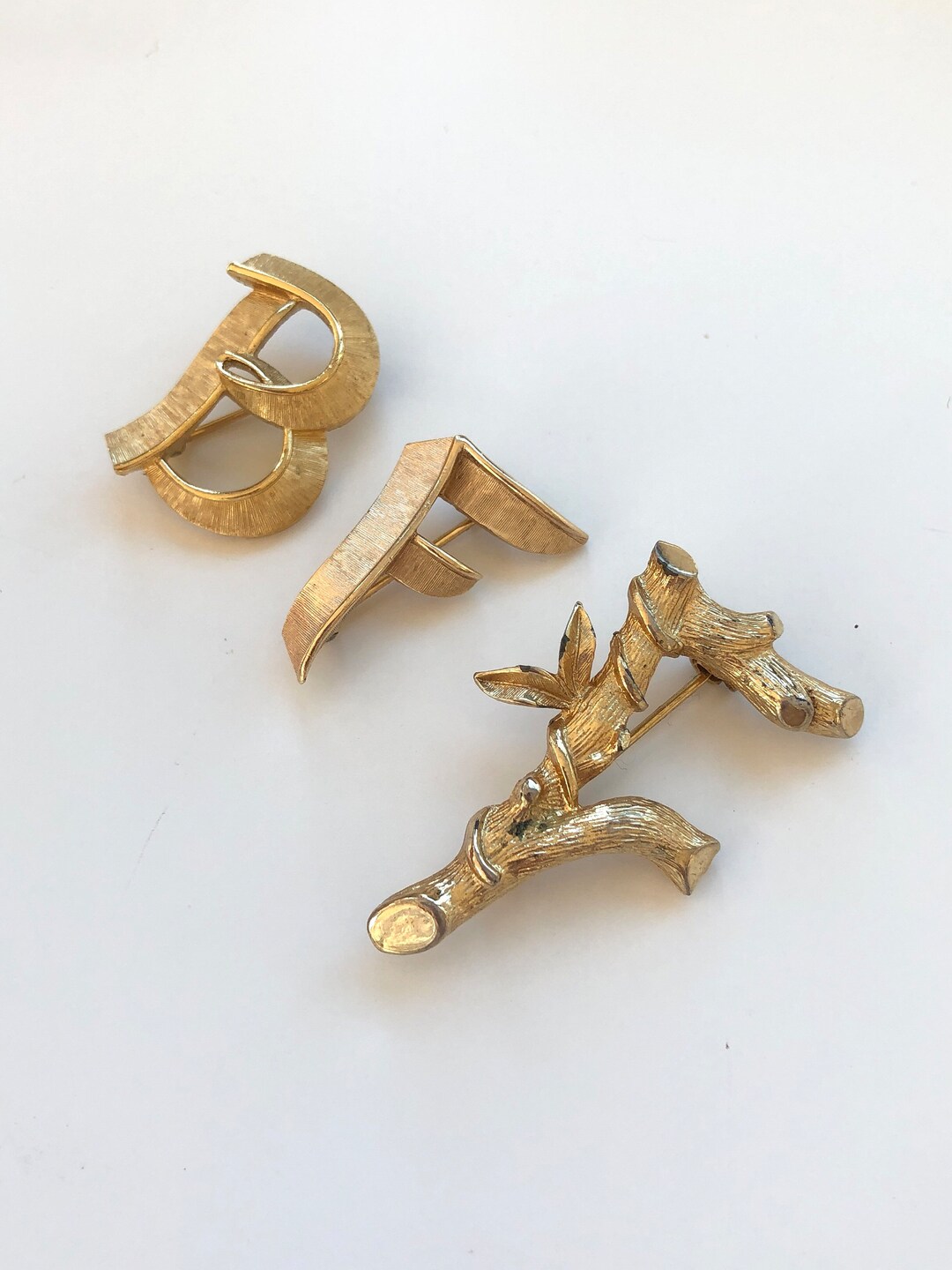 Vintage Initial Letter Alphabet Monogram Pin From Crown Trifari Sarah ...