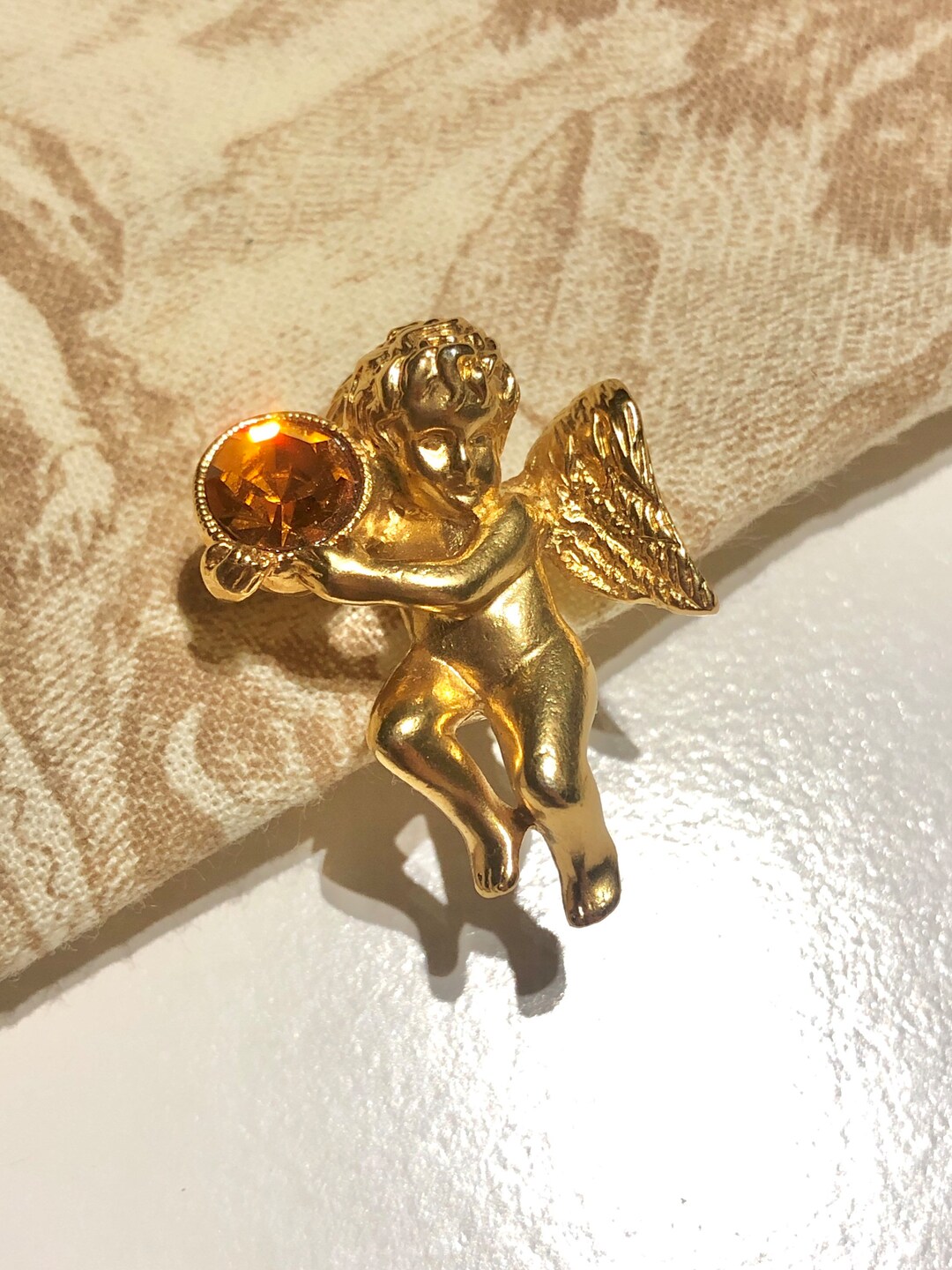 Vintage Avon Gold Tone Cupid Angel Cherub Scatter Pin Brooch With Amber ...