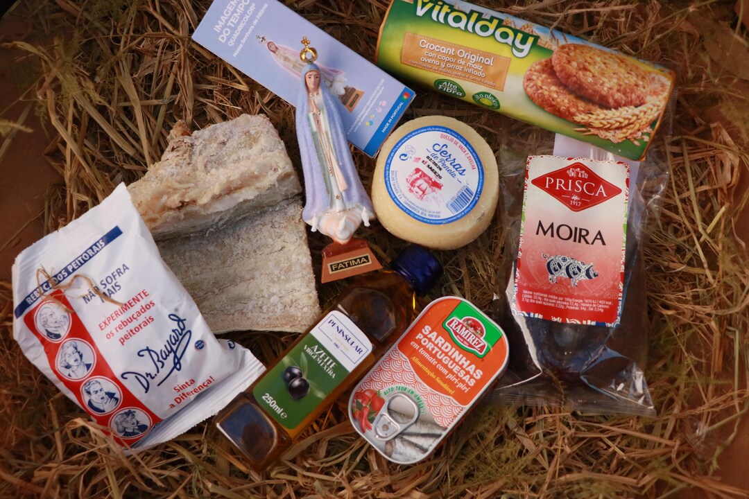 Christmas Basket Portuguese Snacks Box, Brand Portugues, Bacalhau ...