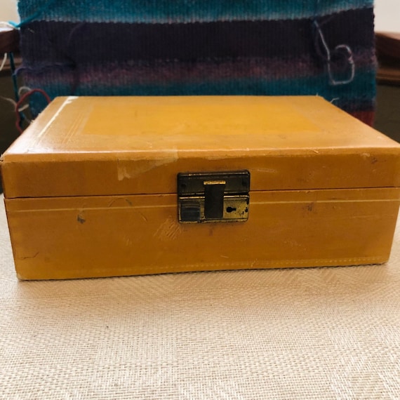 Vintage 1950s jewelry box - Gem