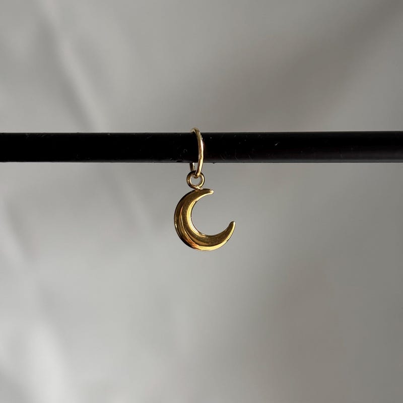 Full Moon Necklace - Etsy