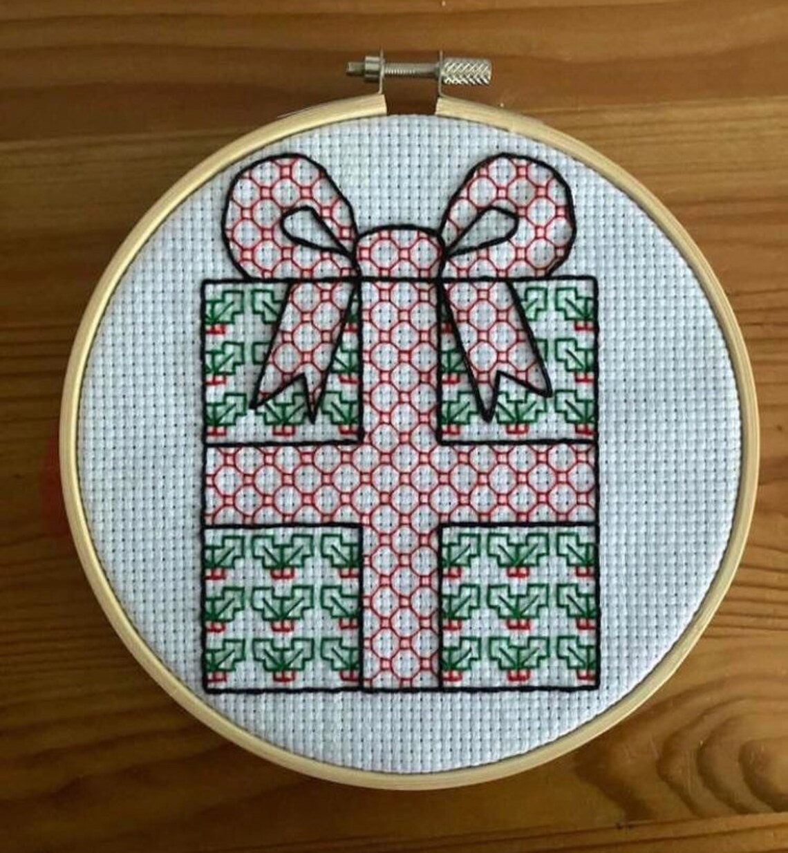 Blackwork Christmas Present PDF Pattern and Instructions // Blackwork ...