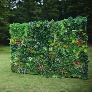 Lush Greenery Wall Backdrop - Bring the Outdoors to Your Celebrations ...