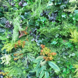 Lush Greenery Wall Backdrop Bring the Outdoors to Your Celebrations ...