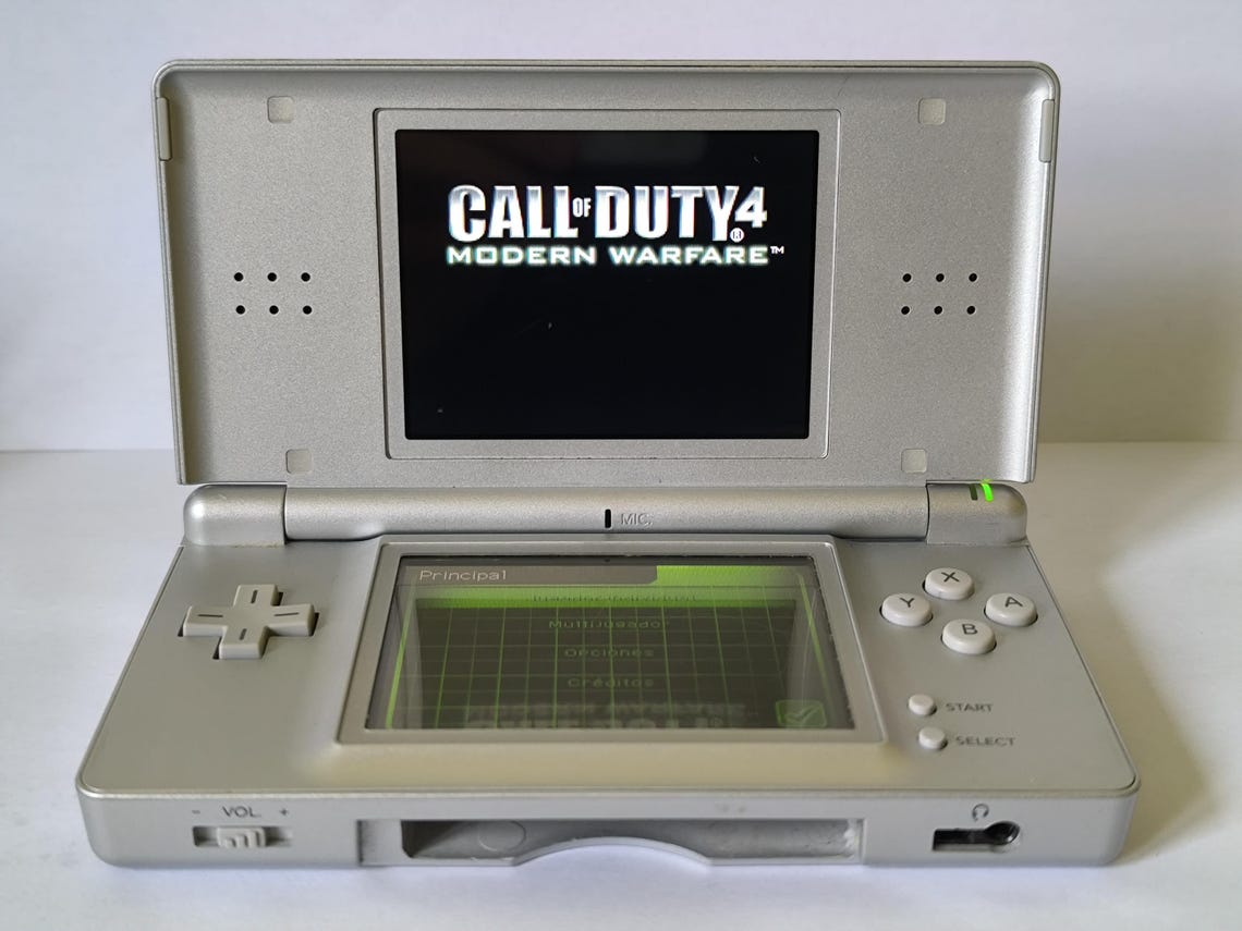 Vintage Nintendo DS Lite Silver Console Handheld With Call of Duty 4 - Etsy