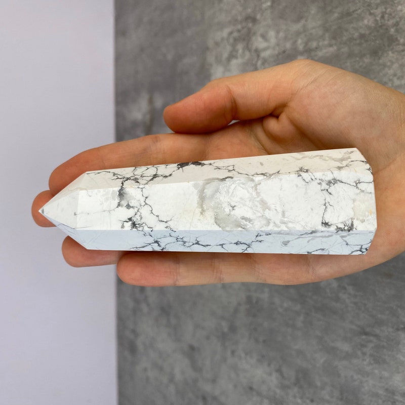 Howlite Crystal - Etsy