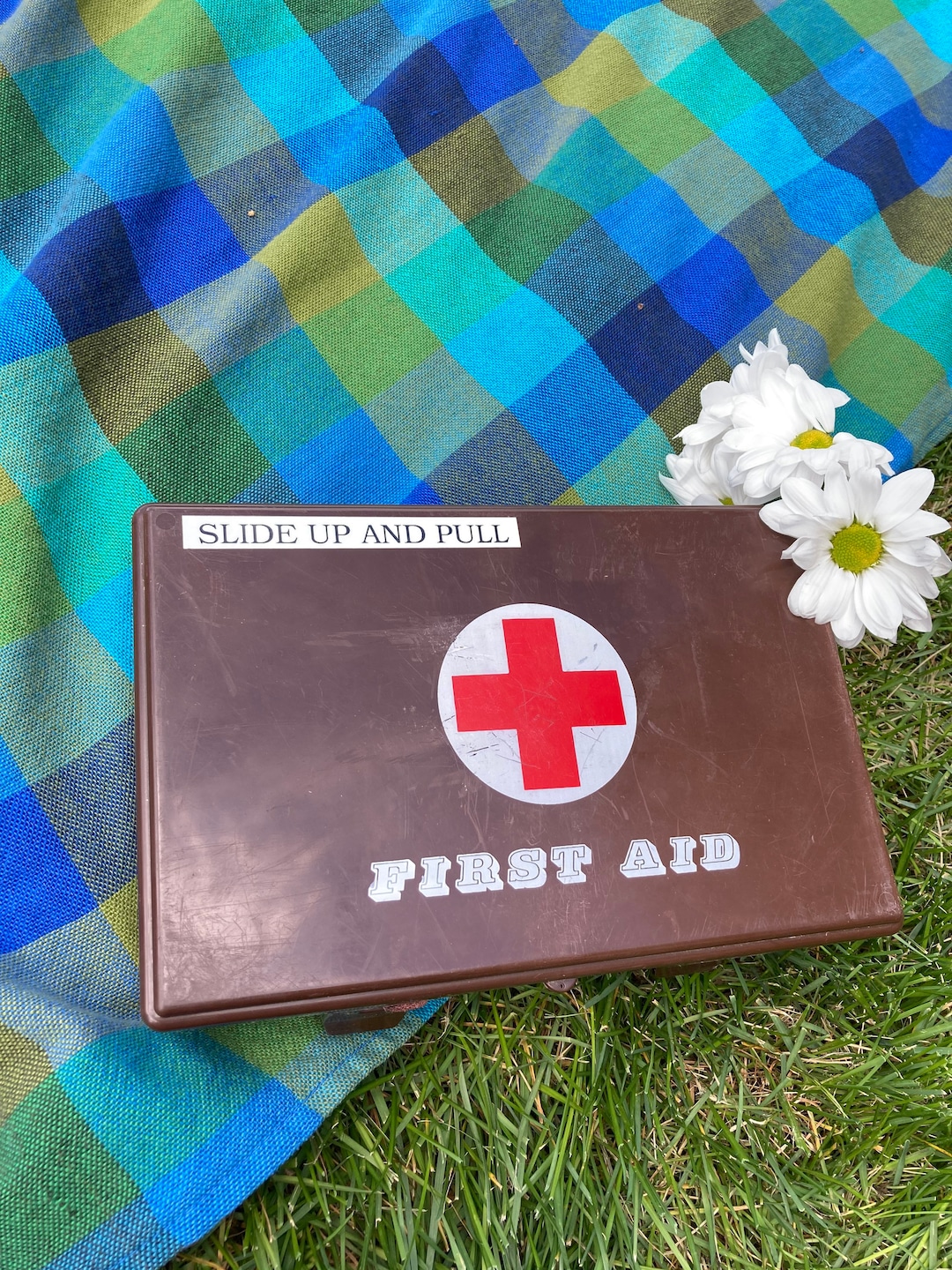 Retro 80's First Aid Kit Filled With Canadian Military First Aid ...