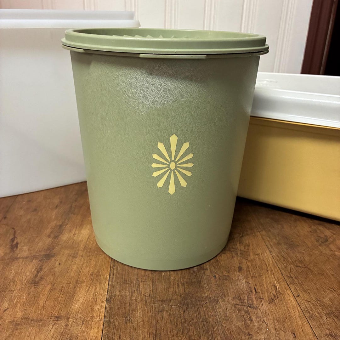 Vintage Avocado Tupperware Canister- With Starburst Retro Green Food ...