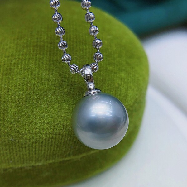 Grey Pearl Pendant - Etsy