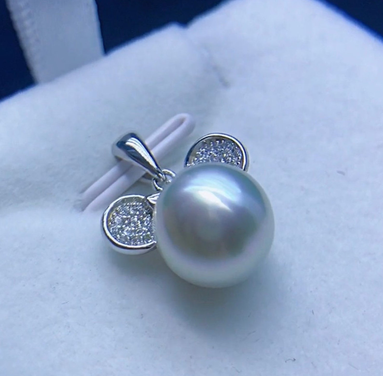 9.4mm South Sea White Pearl Pendant Bright Silvery Gray White Color ...