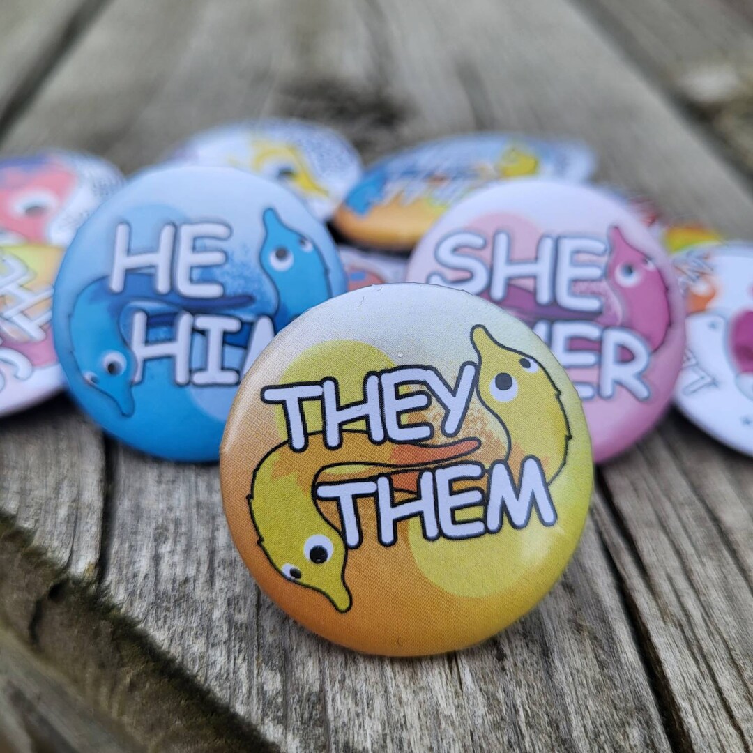 1" Worm on a String Pronoun Pins - Etsy