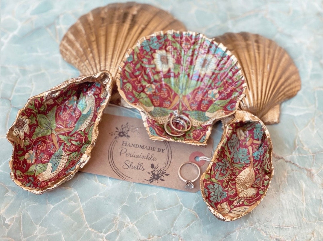 William Morris Art on Scallop Shell - Etsy