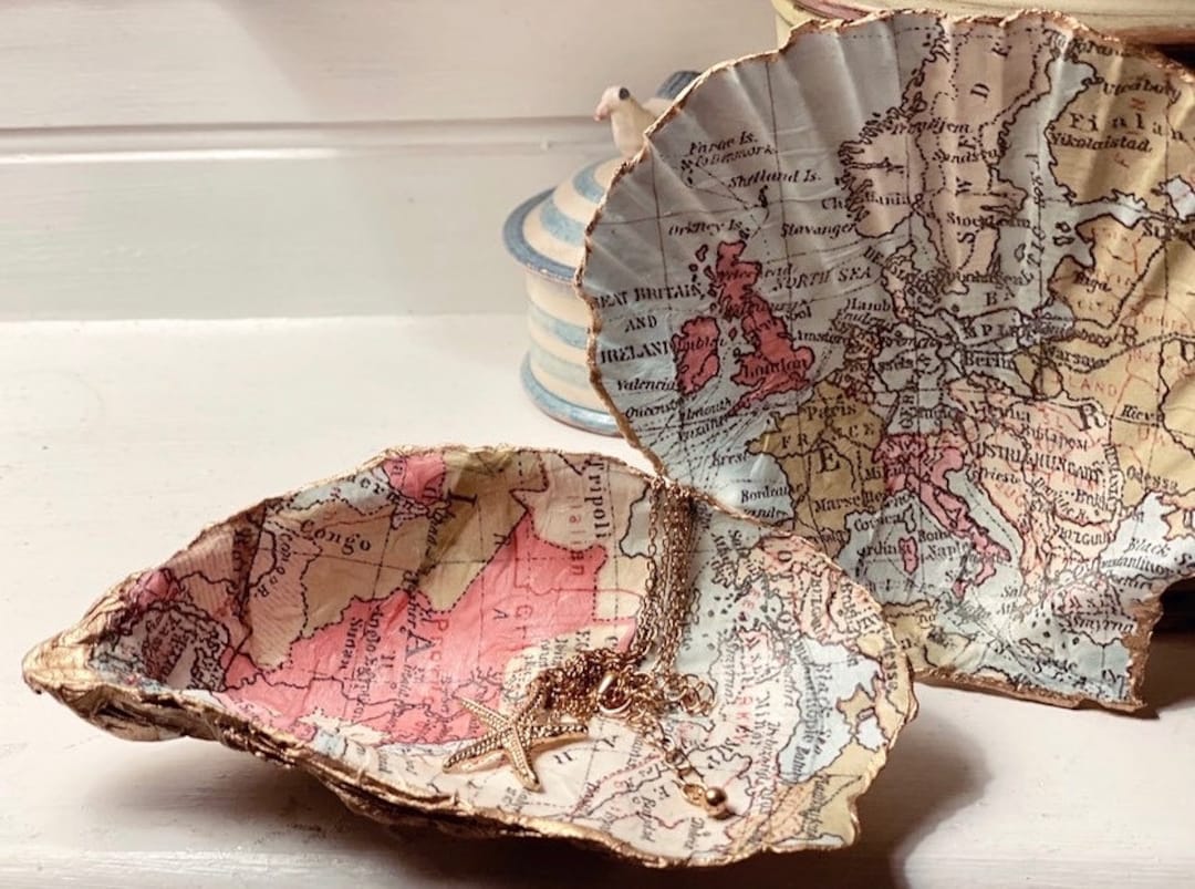 Map Art on Oyster and Scallop Shells - Etsy